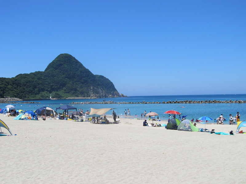 【2019年】兵庫県の綺麗な海「竹野浜海水浴場」情報！水質や営業時間は？ 日本の綺麗なビーチ達