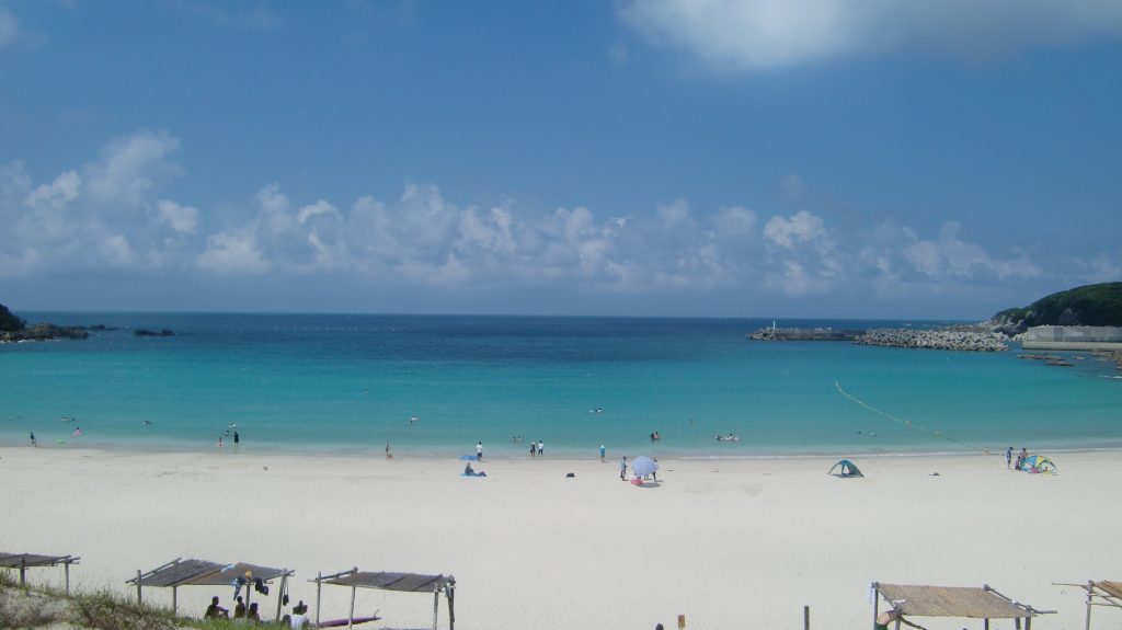 【2019年】鹿児島県の綺麗な海「浦田海水浴場」情報！水質や営業時間は？ 日本の綺麗なビーチ達