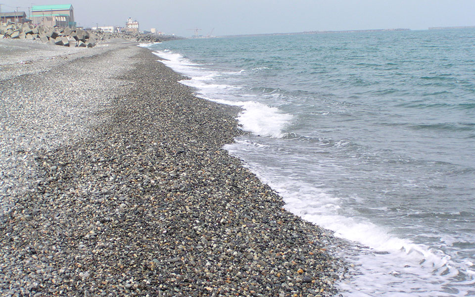 【2019年】新潟県の綺麗な海「糸魚川海水浴場」情報！水質や営業時間は？ 日本の綺麗なビーチ達