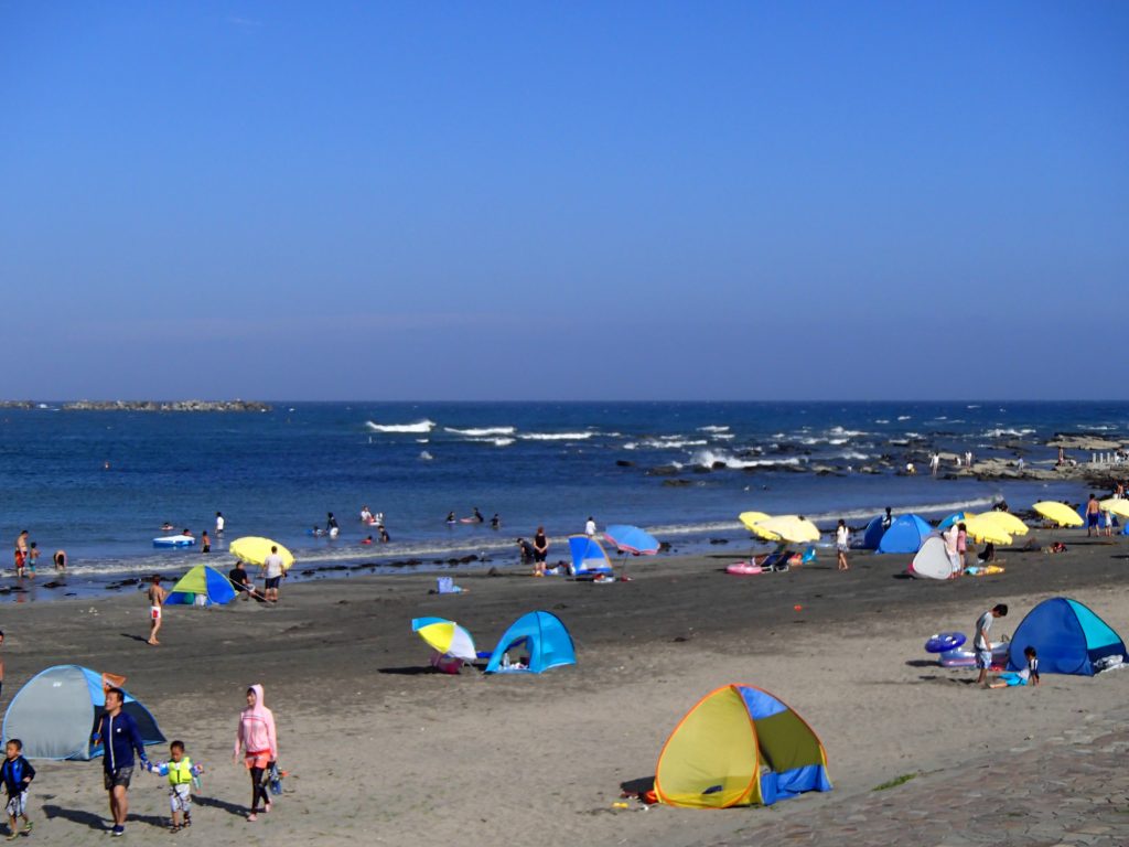 【2019年】千葉県の綺麗な海「塩浦海水浴場」情報！水質や営業時間は？ 日本の綺麗なビーチ達