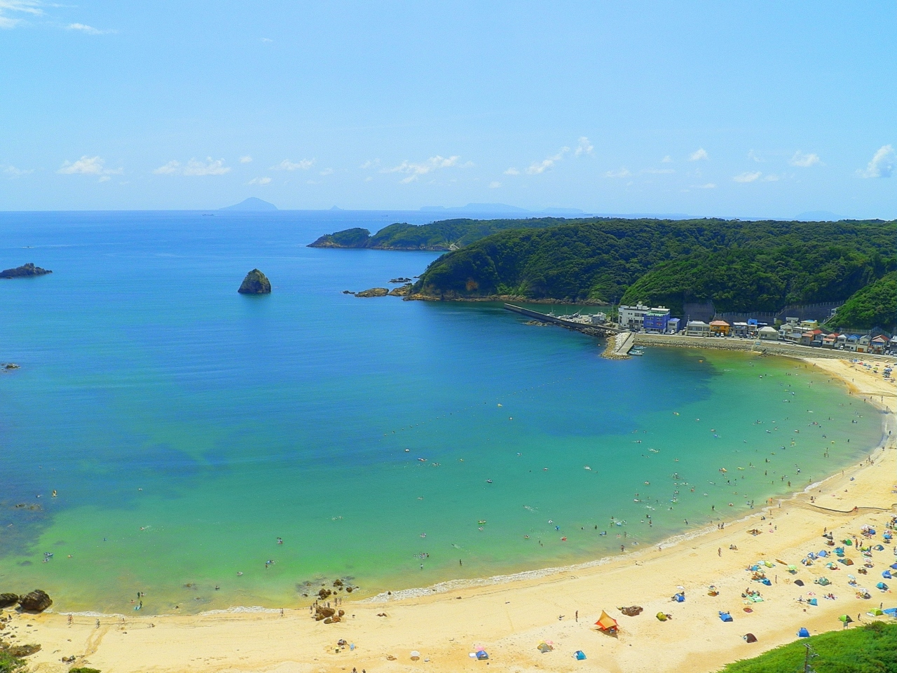 【2019年】静岡県の綺麗な海「外浦海水浴場」情報！水質や営業時間は？ 日本の綺麗なビーチ達