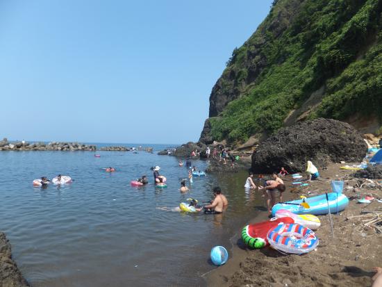 【2019年】新潟県の綺麗な海「米山海水浴場」情報！水質や営業時間は？ 日本の綺麗なビーチ達